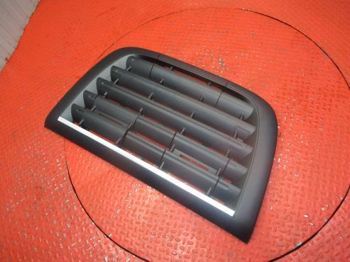 Запчасть Решетка радиатора 1635802, 1635802M, 564008, BR01DA065 ...