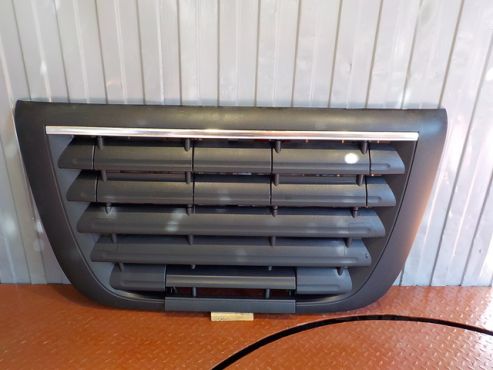 Запчасть Решетка радиатора 1635802, 1635802M, 564008, BR01DA065 ...